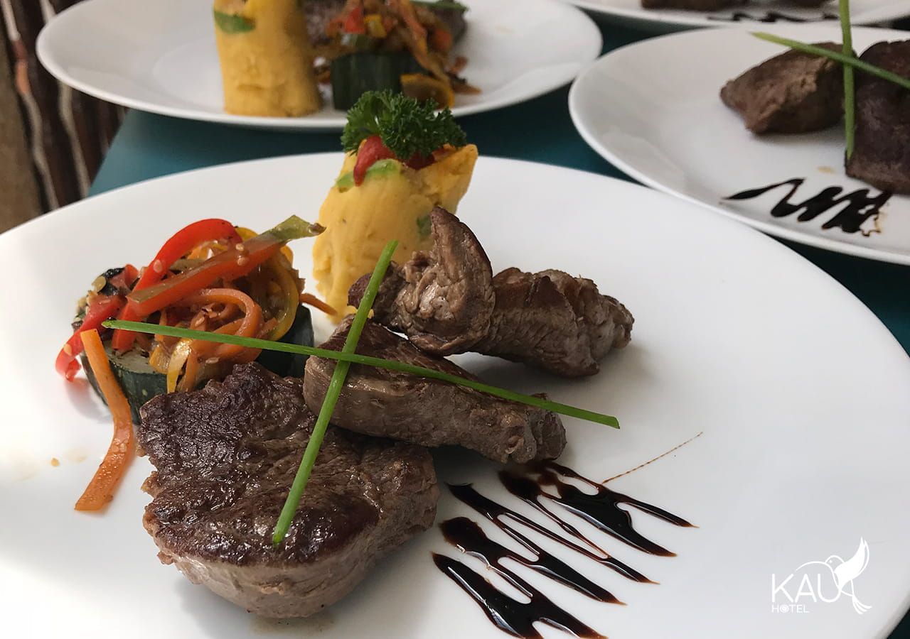 Restaurante Los Almendros en La Mesa, Cundinamarca - Kau Hotel